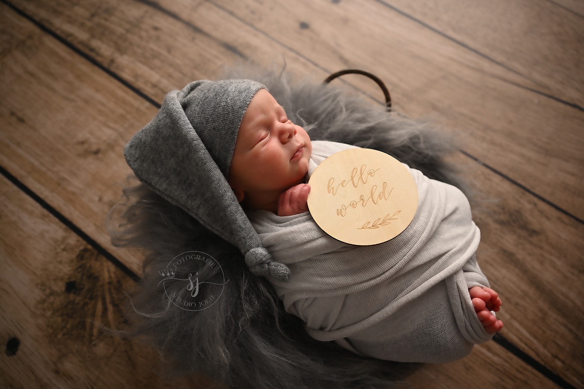newborn shoot studio